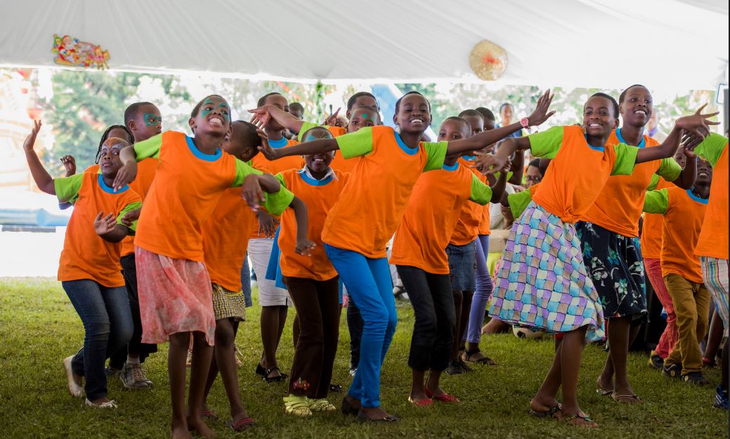 President Kagame Hosts Children at Christmas Party - KT PRESS