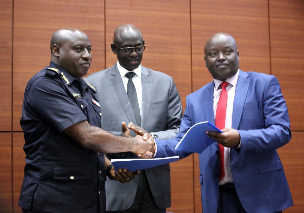 National Police Hand Over to Rwanda Investigations Bureau - KT PRESS