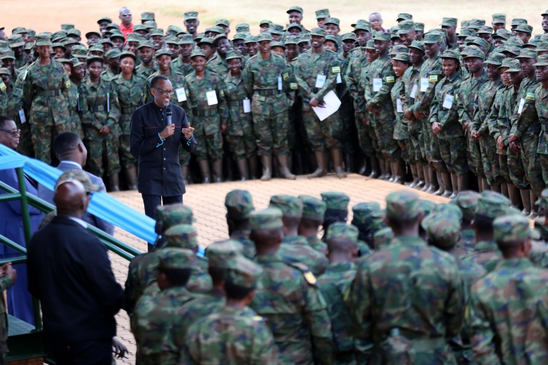 Kagame Encourages Young Rwandans to Join the Army – KT PRESS