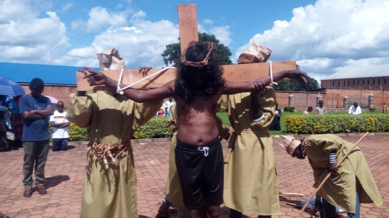 Jesus Impersonator at the First Church in Rwanda - KT PRESS