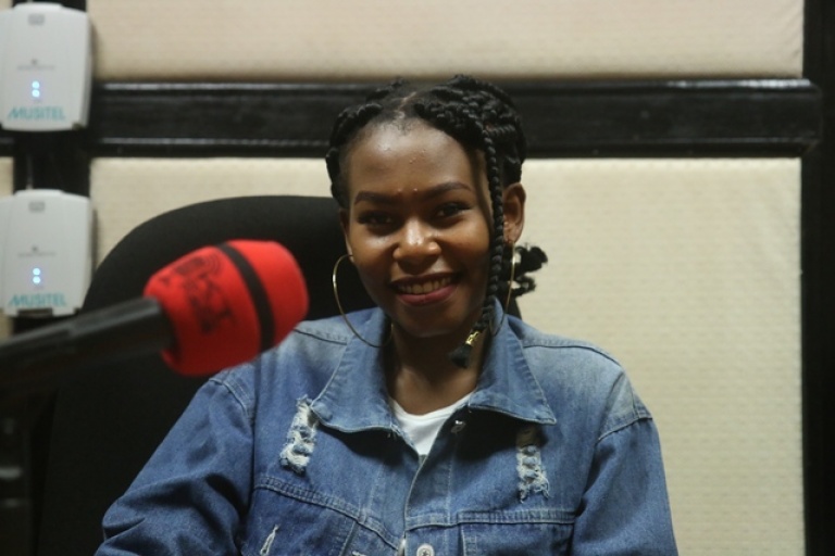 I Almost Fainted Live on Stage - Alyn Sano - KT PRESS