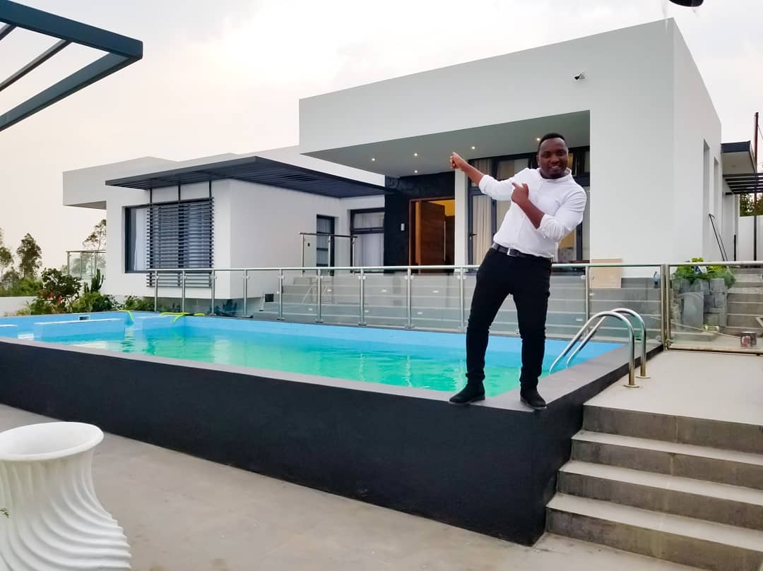 Music Star Tom Close Shifts to His Mansion – KT PRESS