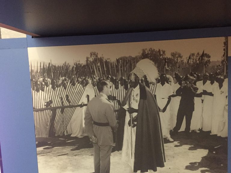 Africa Museum and How King Rwabugiri’s Royal Headdress Became A Gift to ...