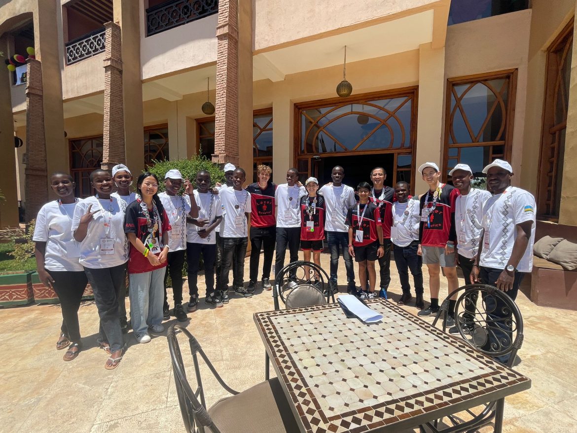 Collège Christ Roi de Nyanza Wins A Prize in First LEGO League ...