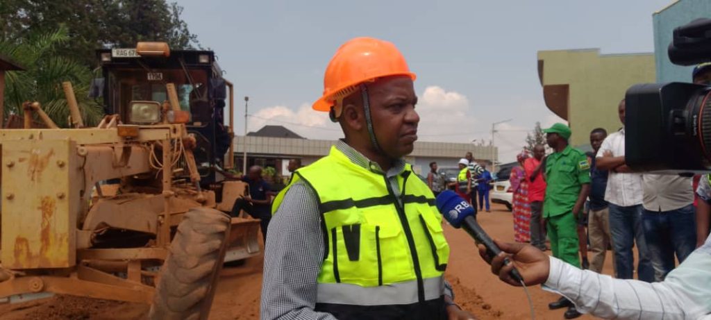 Nyarugunga Residents Join Hands with City of Kigali to Tarmac Dirt ...