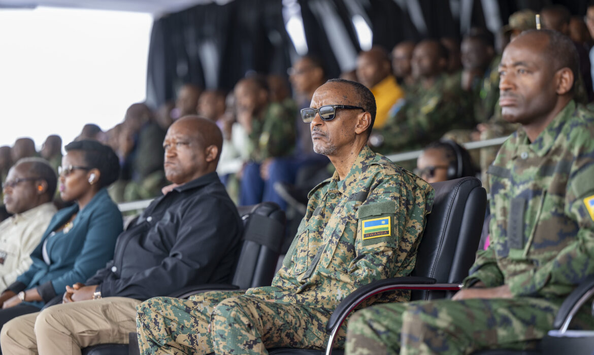 PHOTOS: President Kagame Oversees Finale Of RDF “Hard Punch” Exercise ...