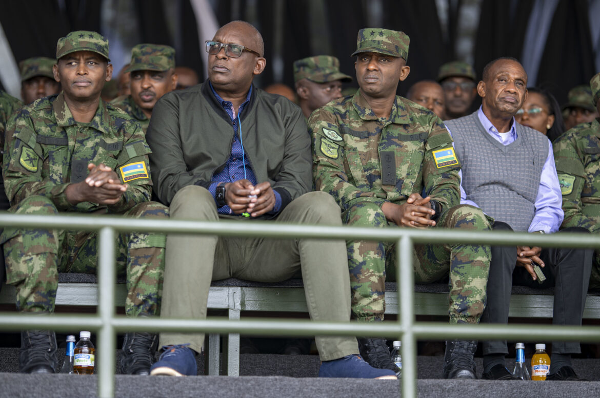 PHOTOS: President Kagame Oversees Finale Of RDF “Hard Punch” Exercise ...