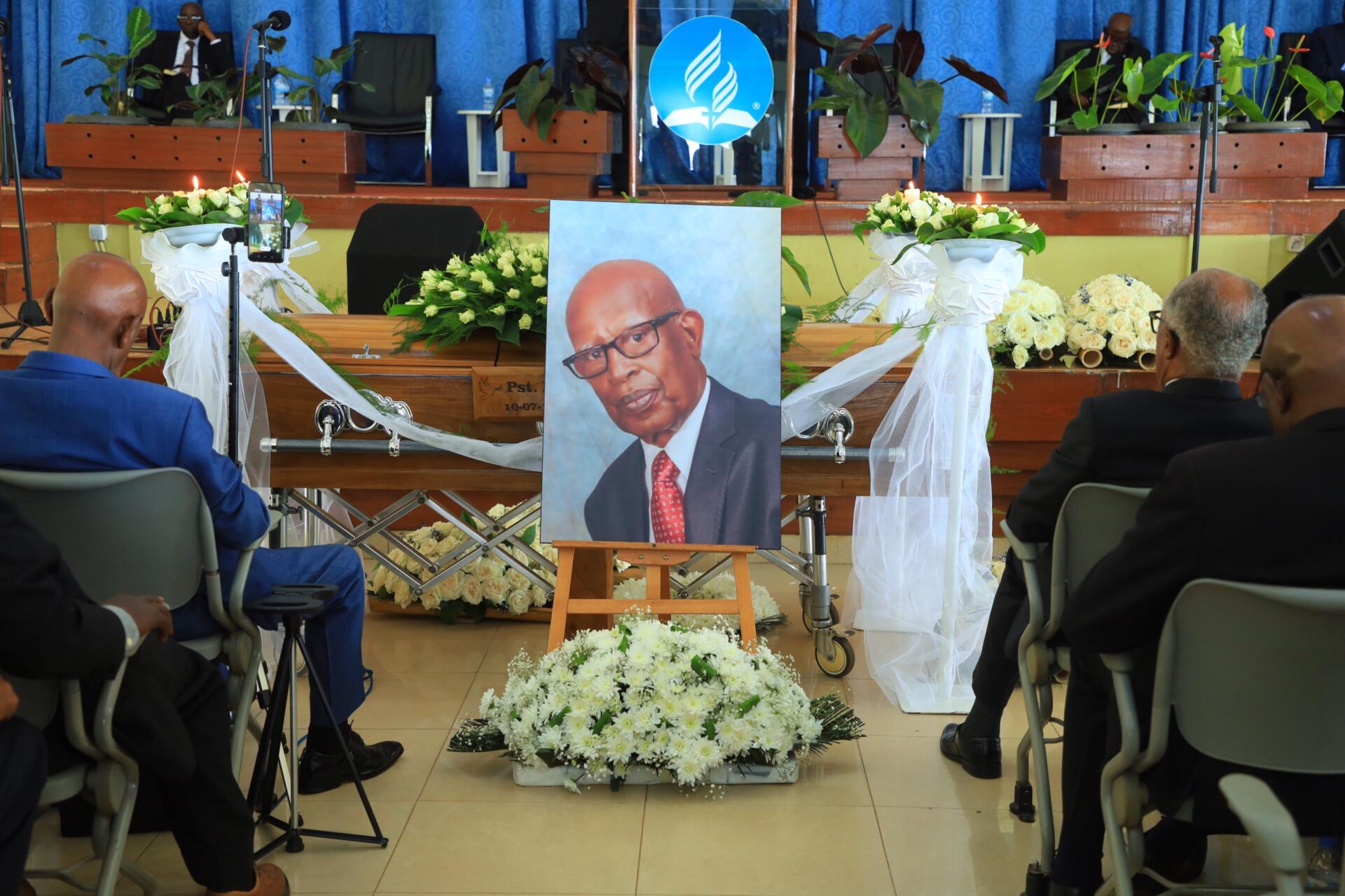 Pastor Ezra Mpyisi Laid To Rest - KT PRESS