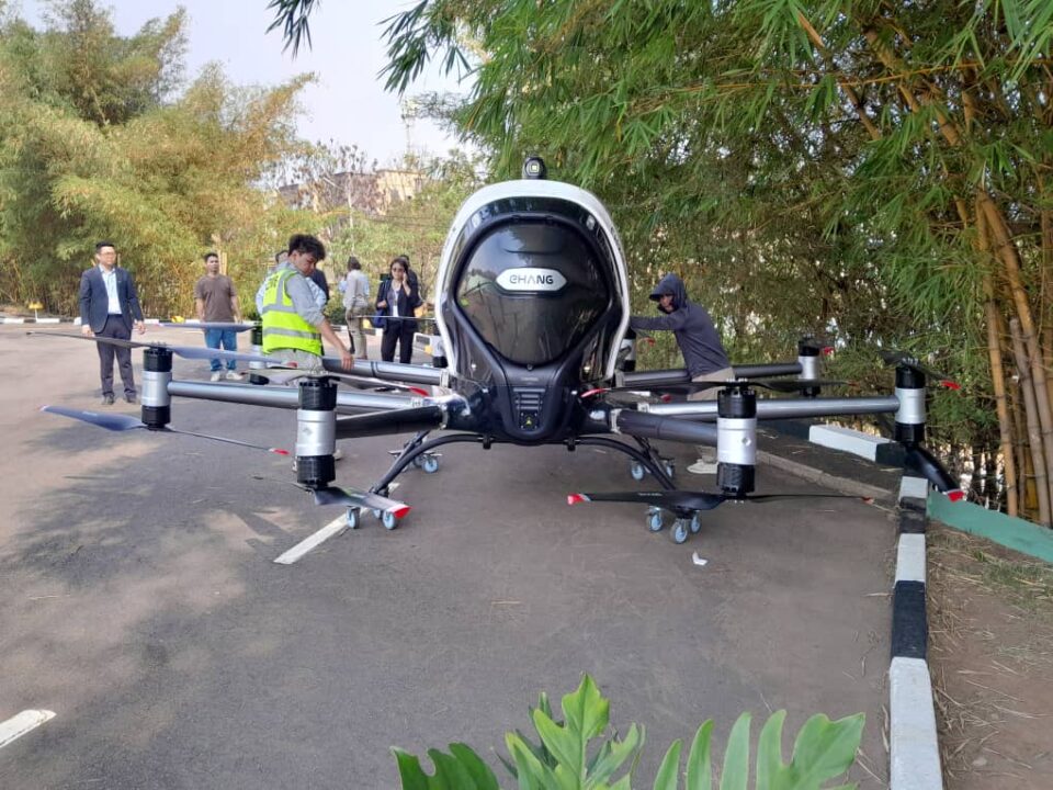 Africa’s First Self-Flying Air Car Takes Off in Rwanda - KT PRESS